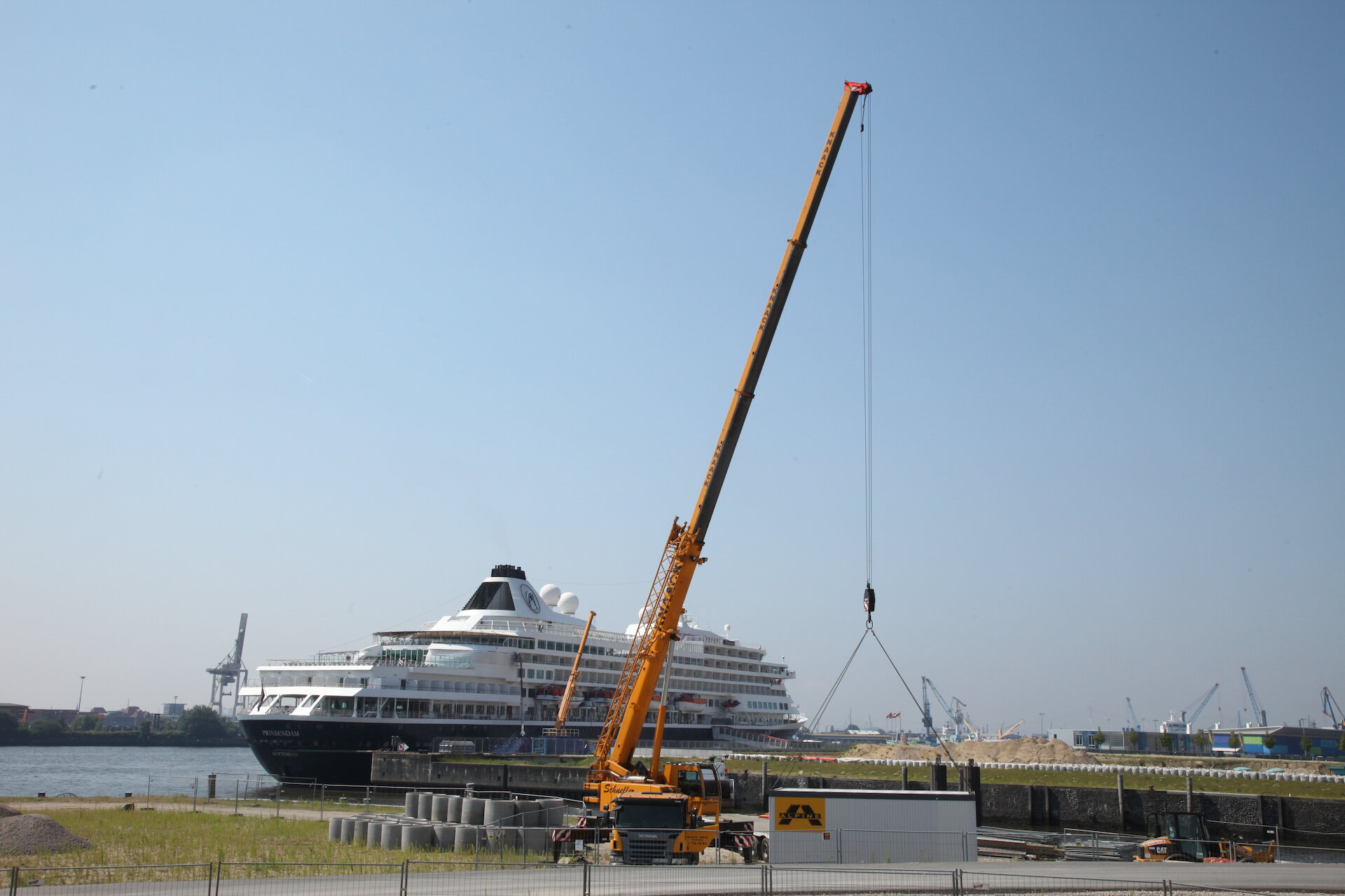 Knaack Krane - It does not get any faster than this.