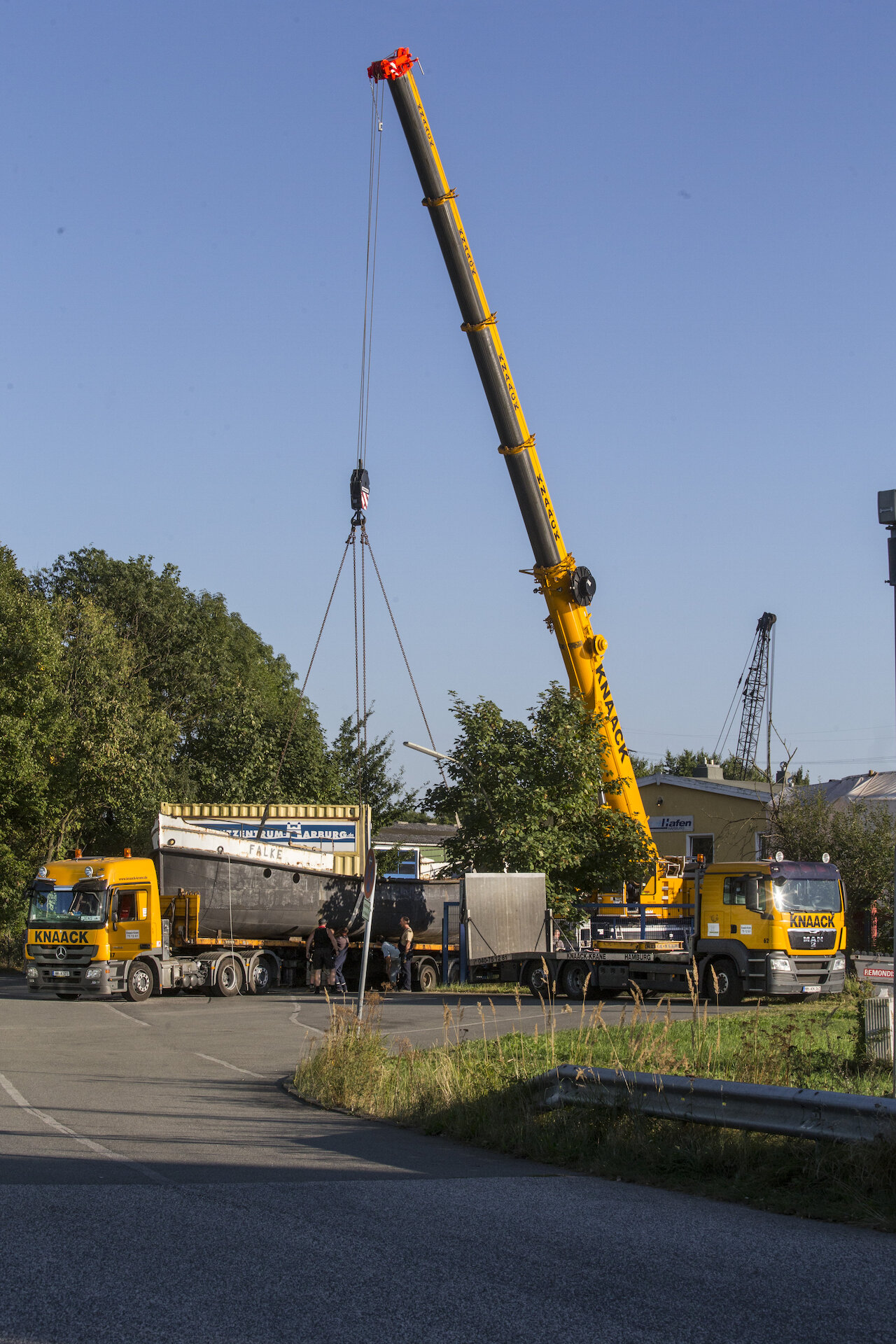 Knaack Krane - It does not get any faster than this.